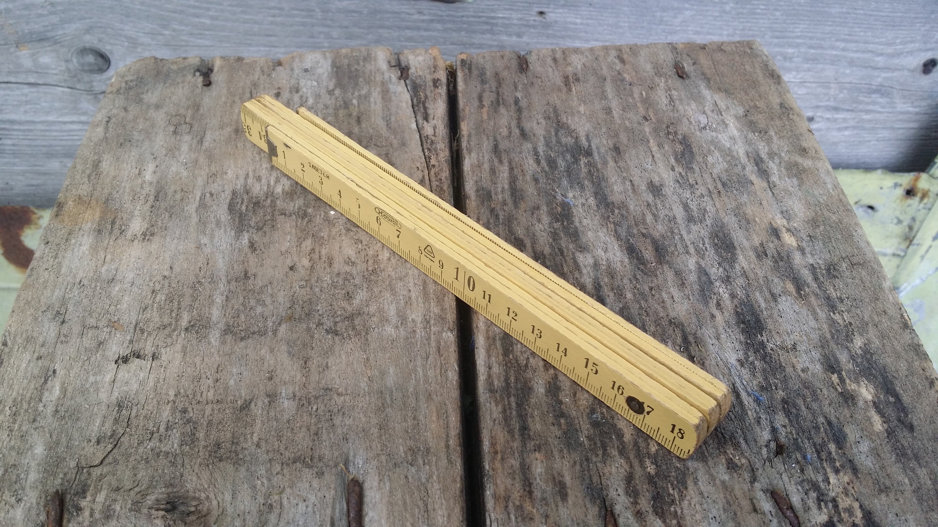 Regla de madera vintage, regla plegable, medidor de madera amarilla ...
