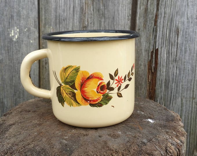 Enamel Mugs, Yellow Enamelled Cups, Enamelware Mugs, Vintage Cups ...