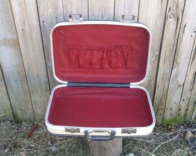 Vintage Suitcase, Old Plastic Travel Briefcase, Vintage Luggage ...