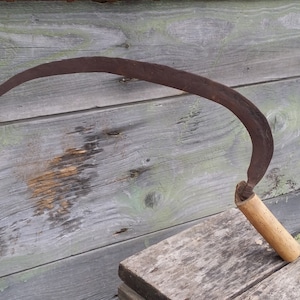 Vintage Sickle, Hand Sickle, Primitive Sickle, Rusty Sickle, Vintage ...
