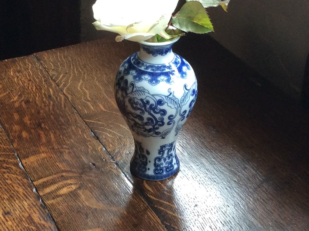 Vintage Small Blue and White Transfer Printed Ceramic Chinese Inverted ...