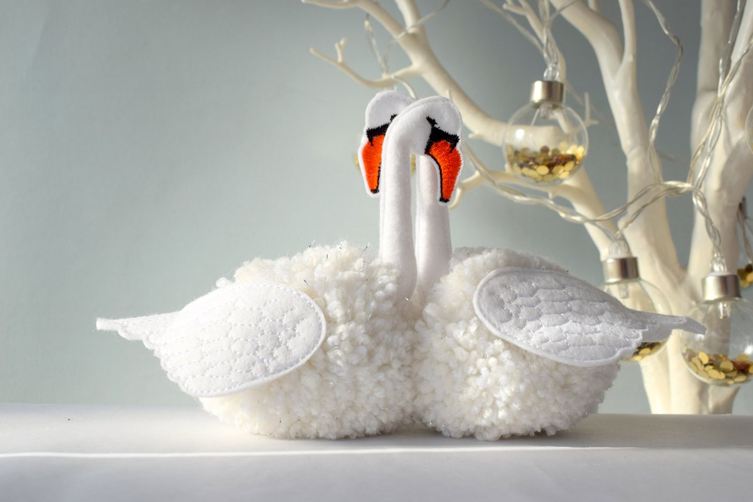 DIGITAL PATTERN, Swan Hanging Decorations, Machine Embroidery Swan ...