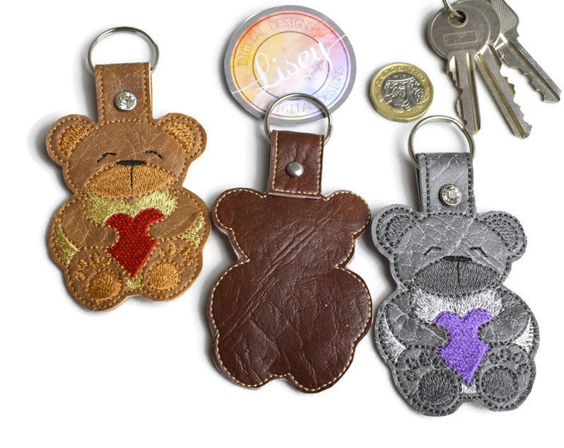 4x4 Bear Heart Key Fob, Pom Bear Embroidery, Lisey Designs - Etsy UK