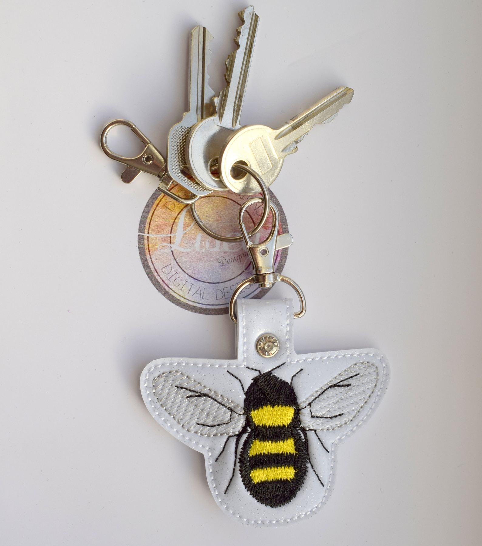 DIGITAL PATTERN, Bee Coin Keeper, Bee Key Fob, ITH, Embroidery Designs ...