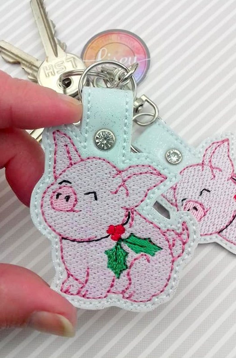DIGITAL PATTERN, 2 Christmas Pig Key Fob, ITH, Embroidery Designs ...