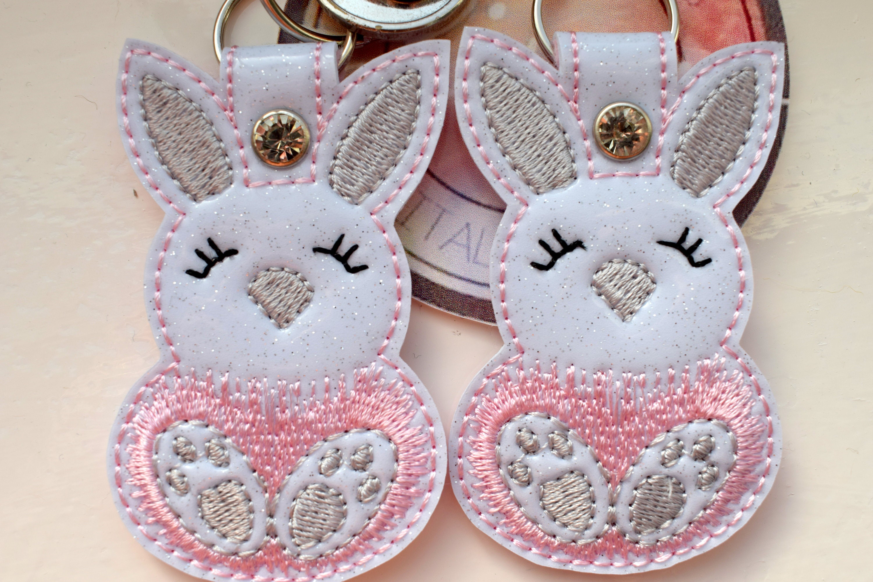 DIGITAL PATTERN, Bunny Key Fob, Rabbit Pom Fob, ITH, 4x4 & 5x7 Easter ...