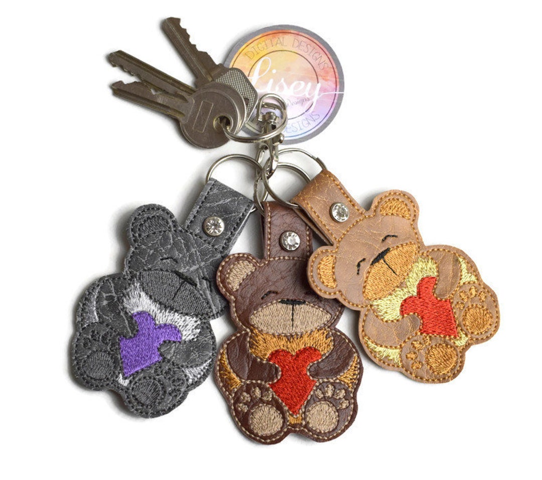 4x4 Bear Heart Key Fob, Pom Bear Embroidery, Lisey Designs - Etsy