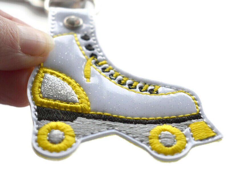 Roller Skate Key Fob, Disco Skate, Lisey Designs, 4x4 Hoop - Etsy