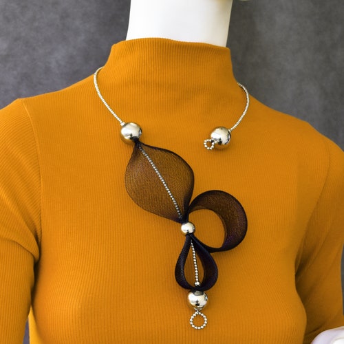 Black and White Open Necklace Unusual Bohemian Necklace - Etsy