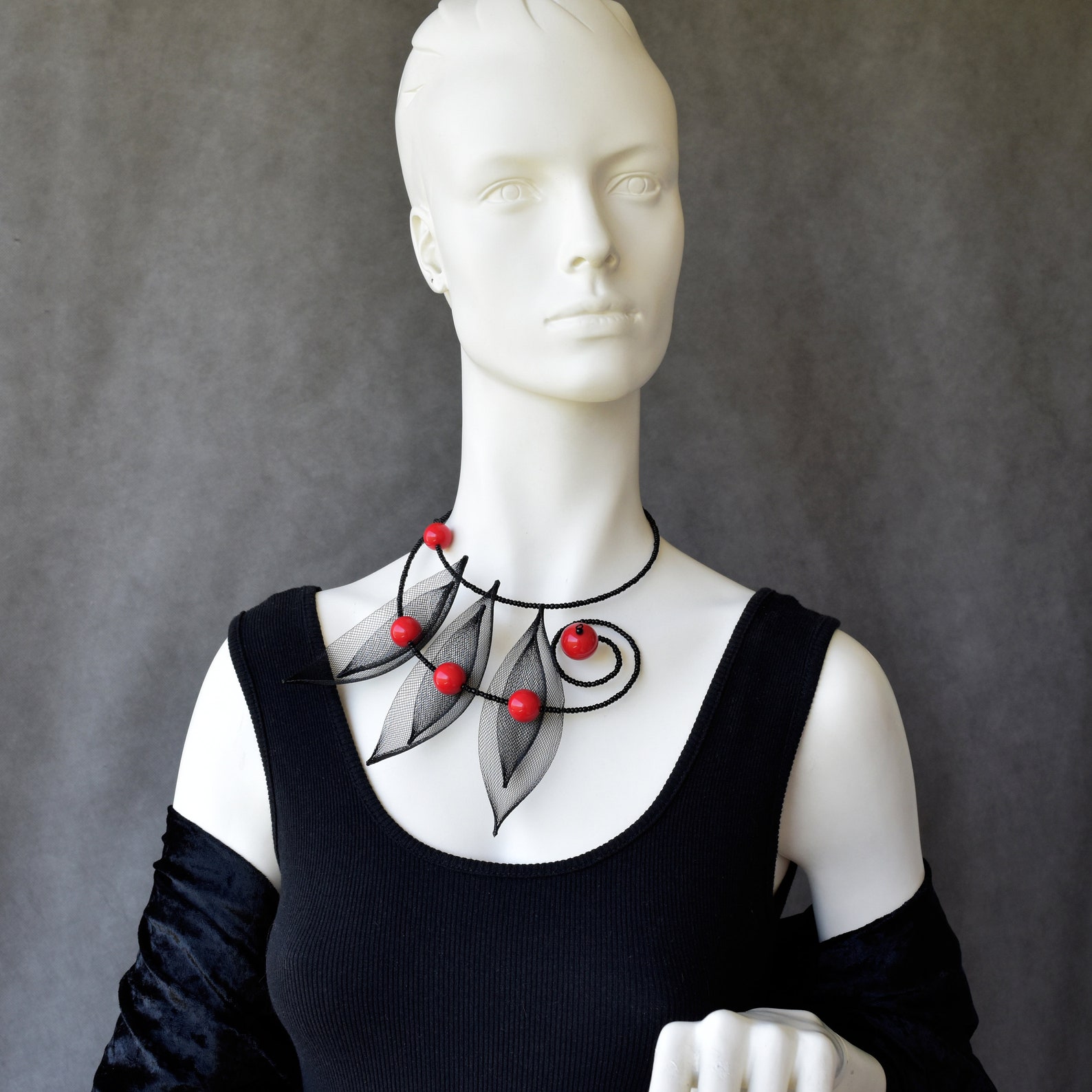 Elegant Contemporary Collar, Sophisticated Black Short Necklace ...