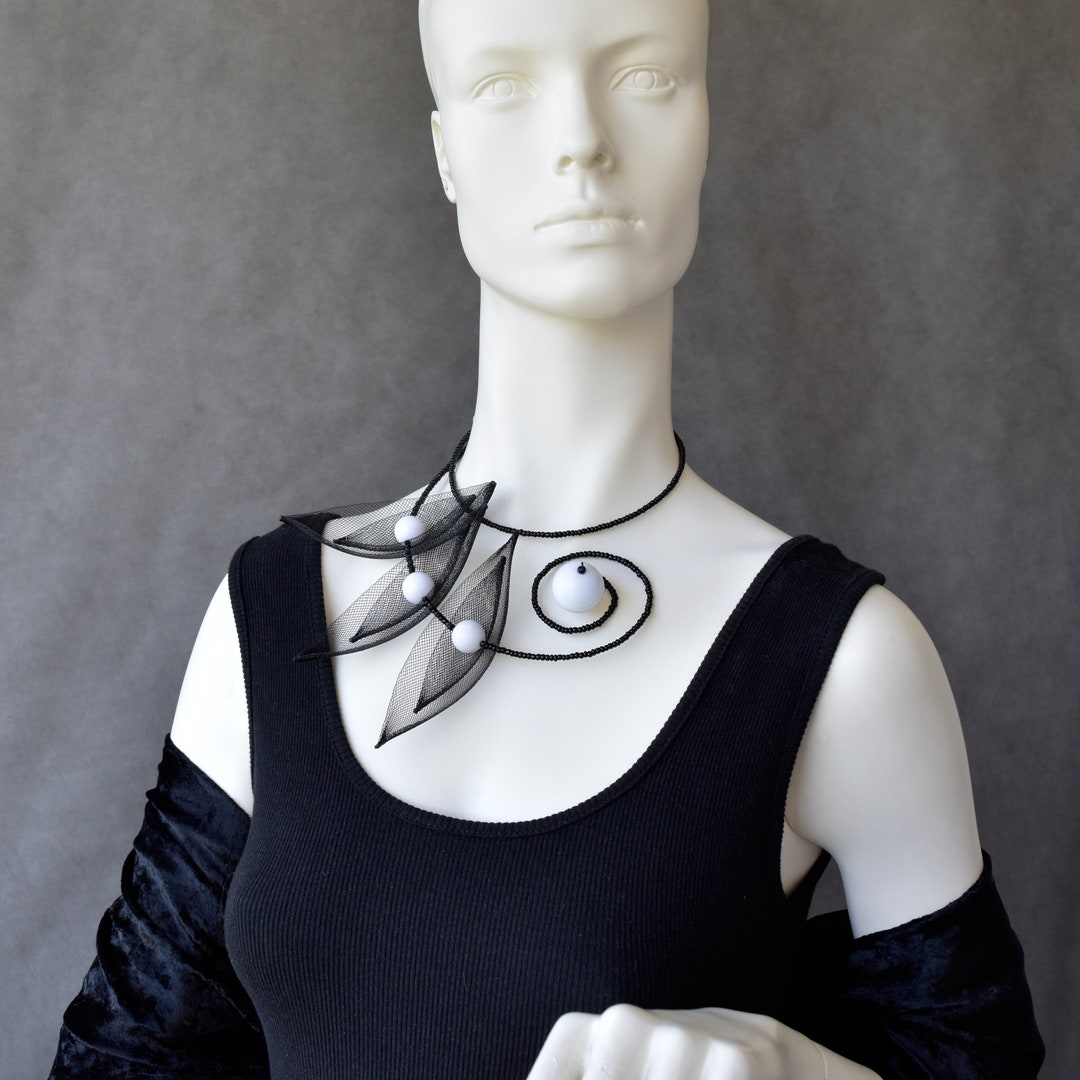 Elegant Contemporary Collar, Sophisticated Black Short Necklace ...
