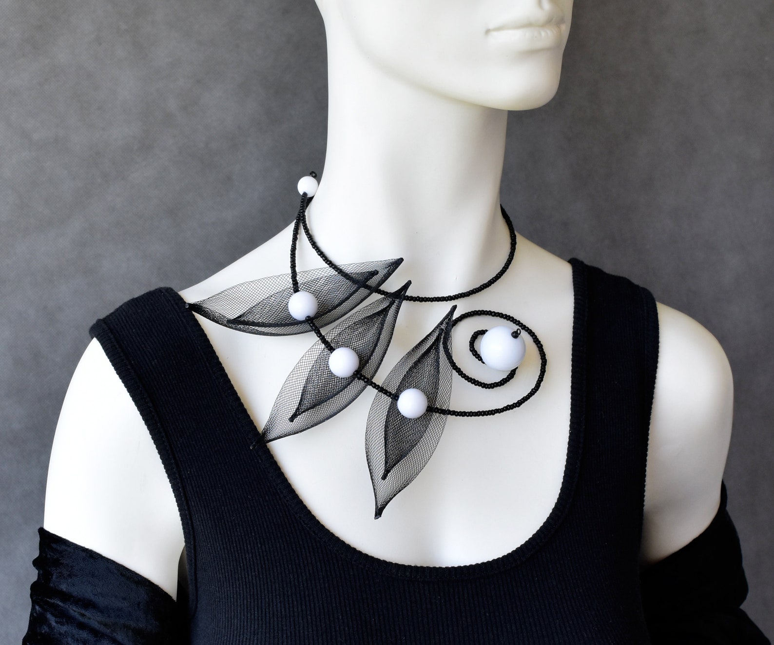Elegant Contemporary Collar, Sophisticated Black Short Necklace ...