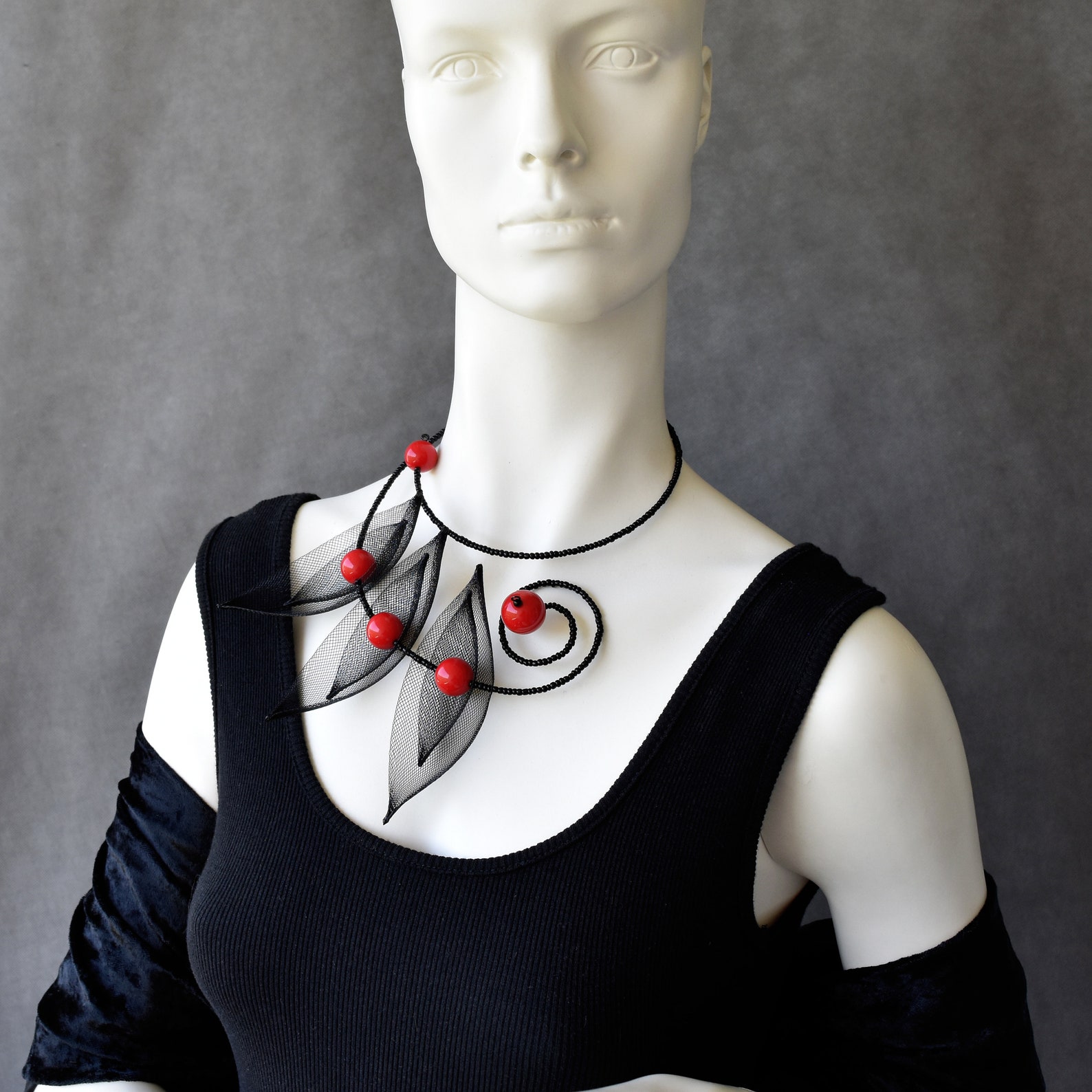 Elegant Contemporary Collar, Sophisticated Black Short Necklace ...