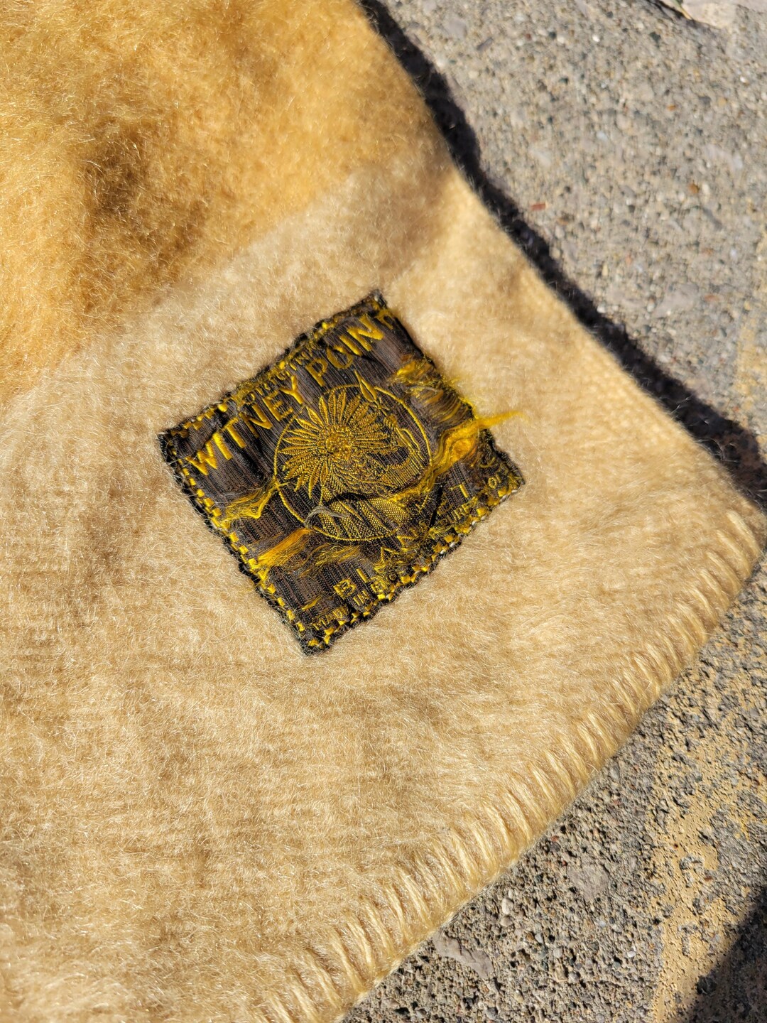 Whitney Point Hudson Bay Wool Blanket 3.5 Point Yellow Gold Stripe ...