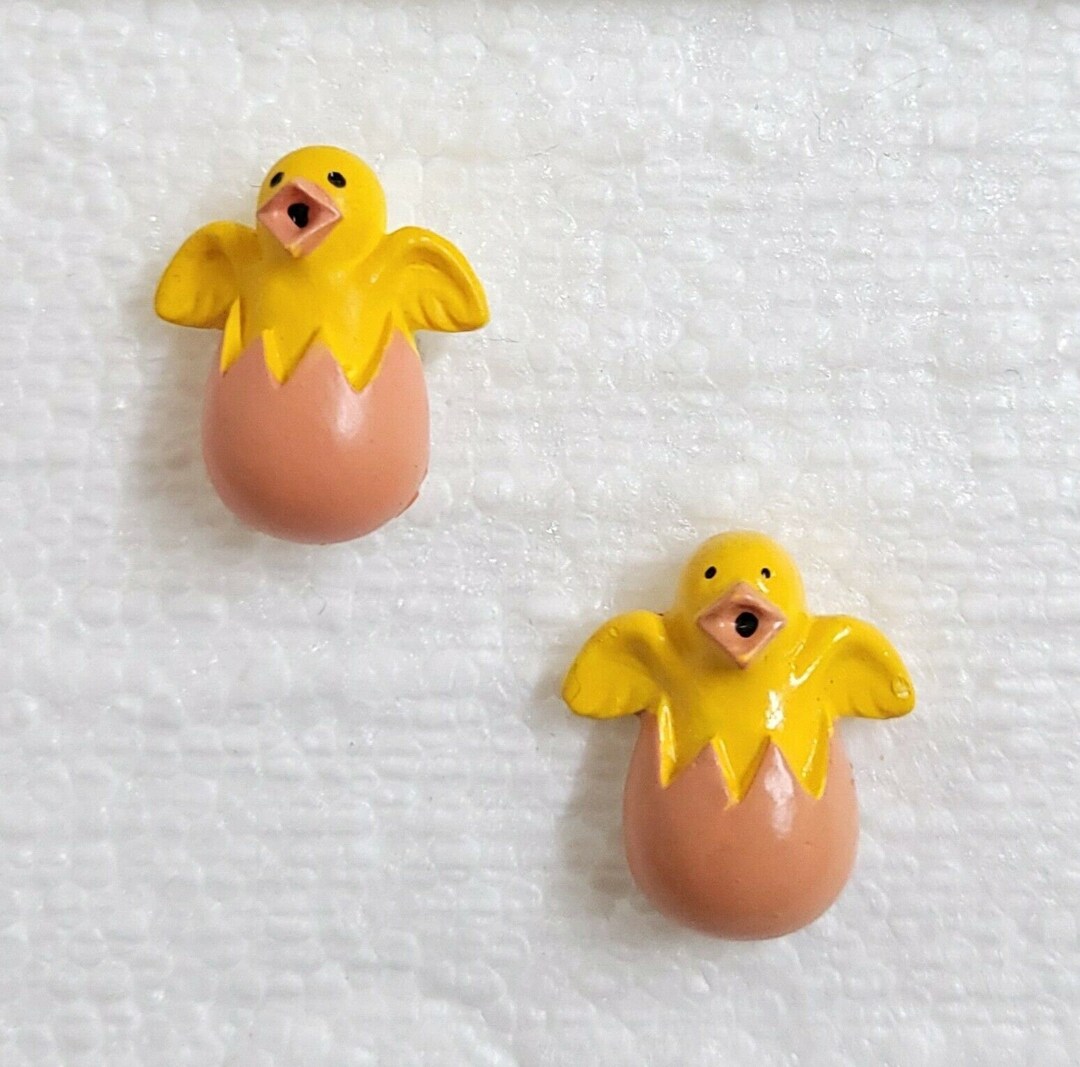 JHB Baby Chick Egg Button 20mm Shank Novelty Hatchling Bird Chicken ...