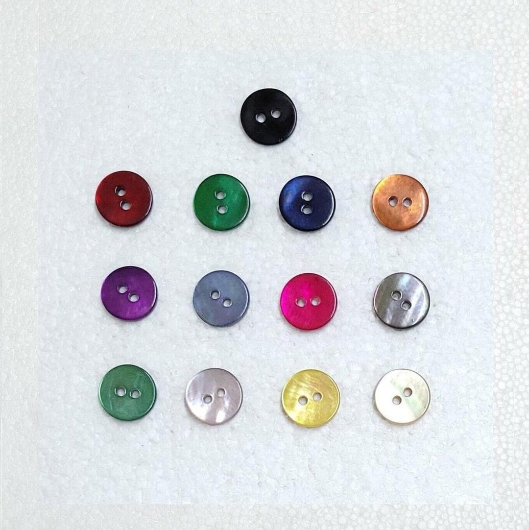 6 Dyed Sea Shell Buttons 11mm 2 Hole Black Red Blue Green Yellow Grey ...