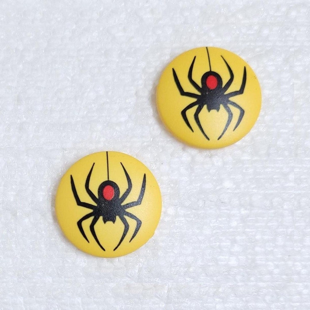 JHB Black Widow Spider Buttons 20mm Yellow Plastic Shank Sewing ...