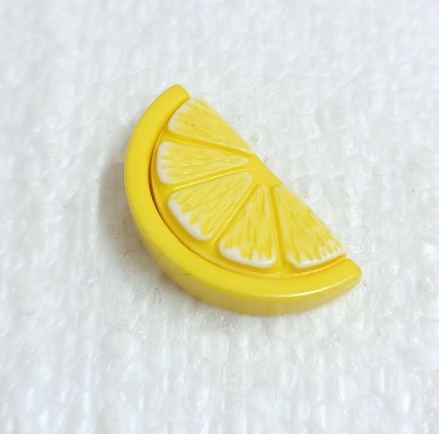 JHB Citrus Fruit Slice Button 20mm Plastic Shank Realistic Lemon Lime ...