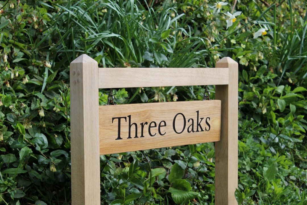 Engraved Oak Swinging Sign: Personalized Outdoor Address Plaque - Etsy UK