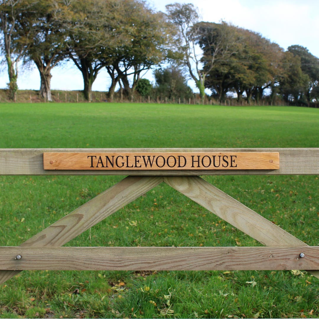 Engraved Oak Gate Sign: Handmade Farmhouse Plaque, Custom Text - Etsy UK