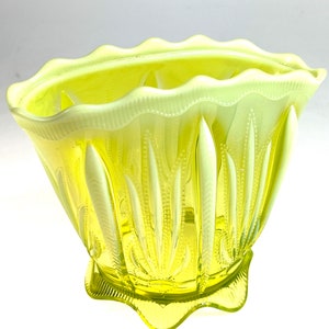 STUNNING!! RARE Vintage Fenton Vaseline Glass Cactus Vase With ...