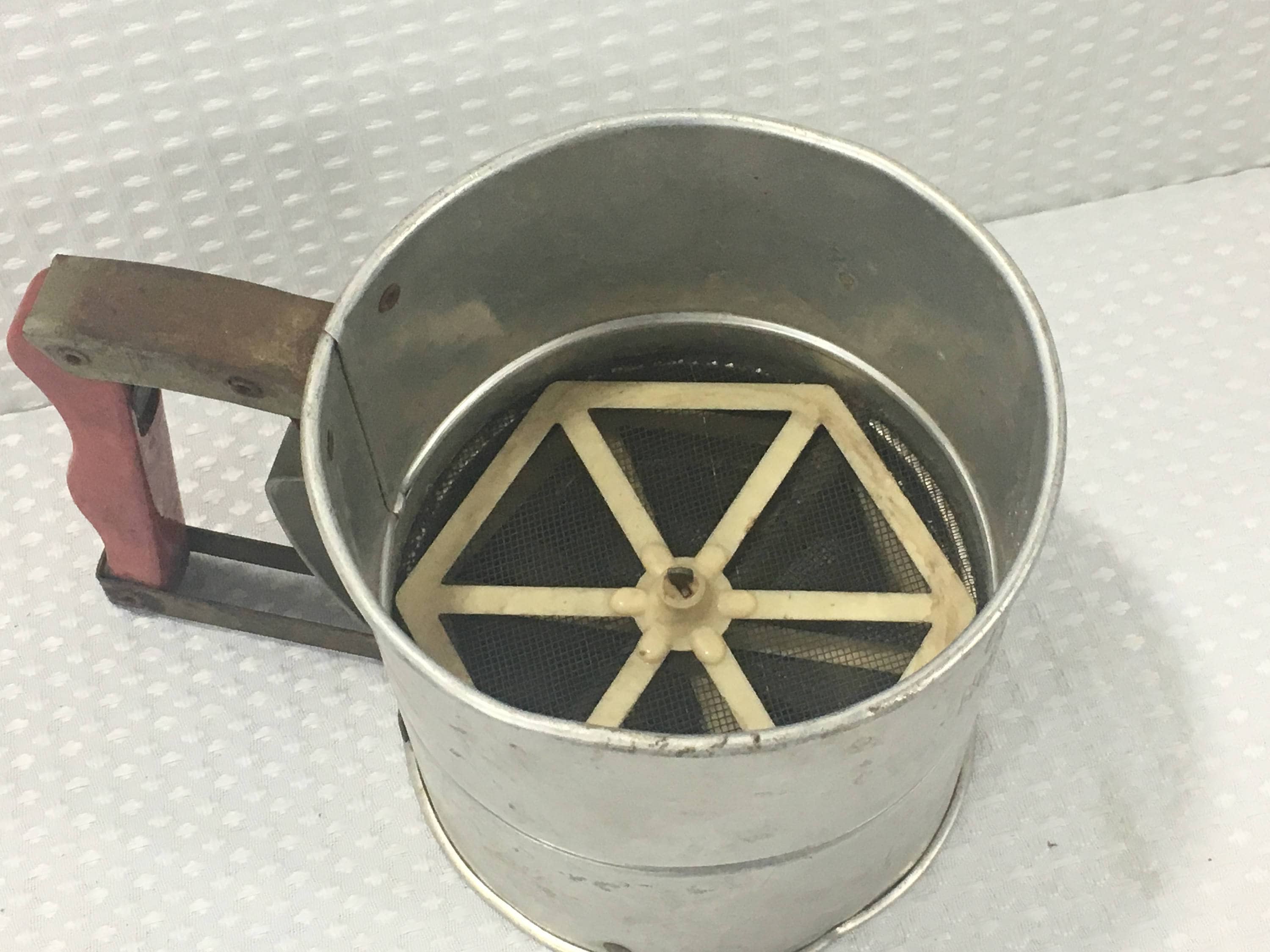 Vintage 1950's Androck Hand-i-sift 3 Screen Flour Sifter | Etsy