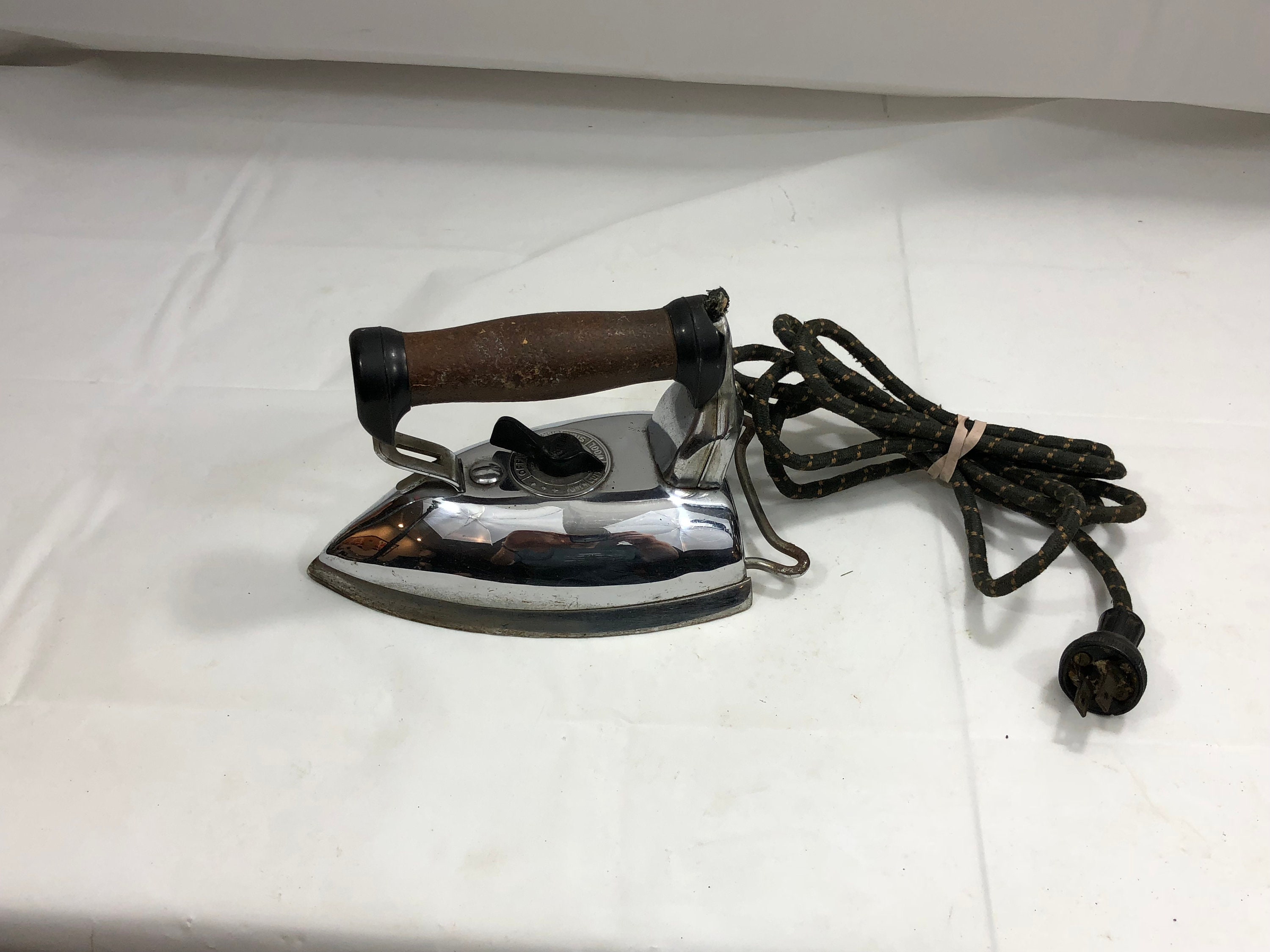 Vintage Proctor & Schwartz Electric Co. Proctor Speed Iron No. 940 ...