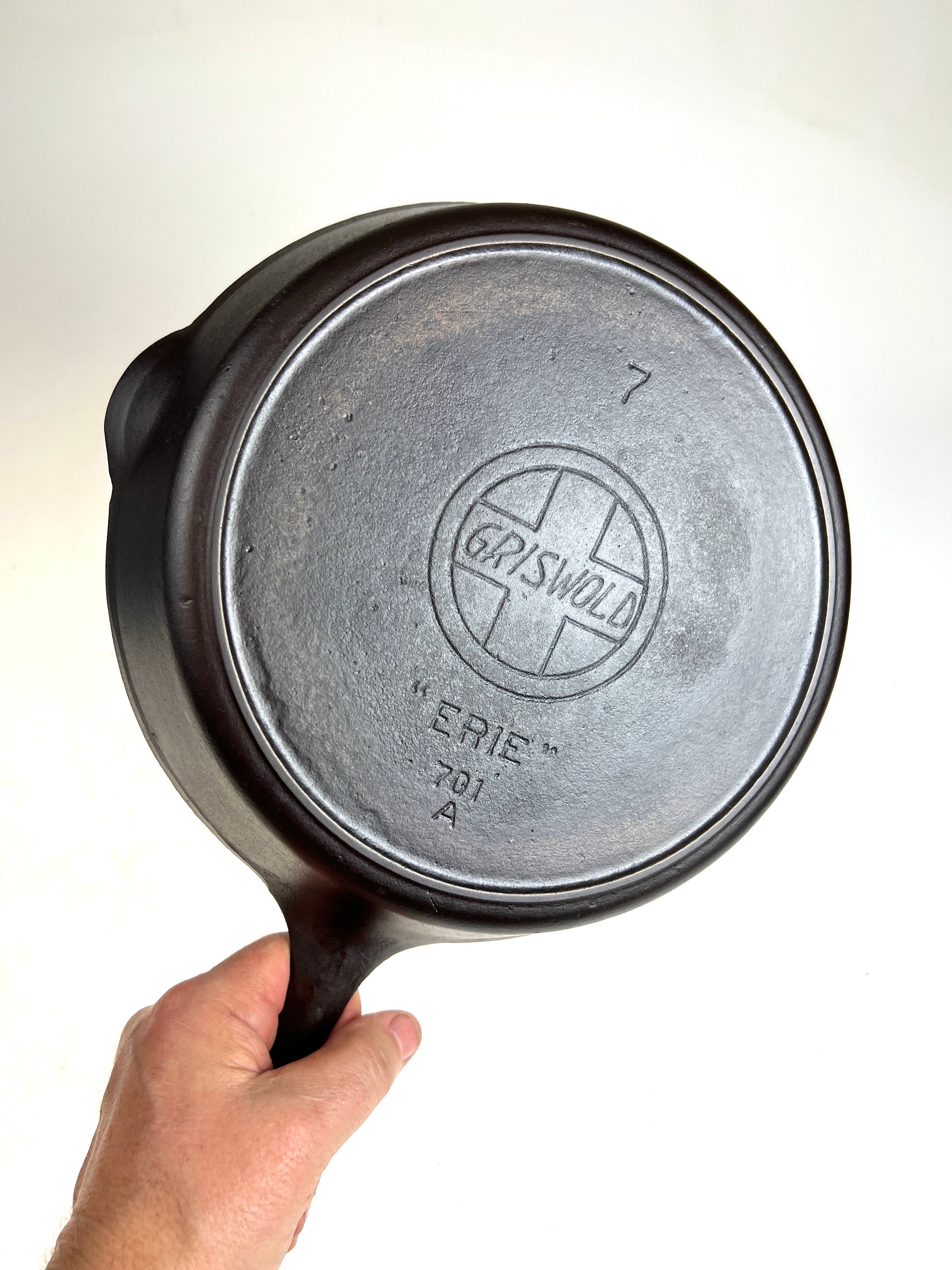 Griswold #7 Slant Logo #701A ERIE Cast Iron Heat Ring Skillet (CRACKED ...