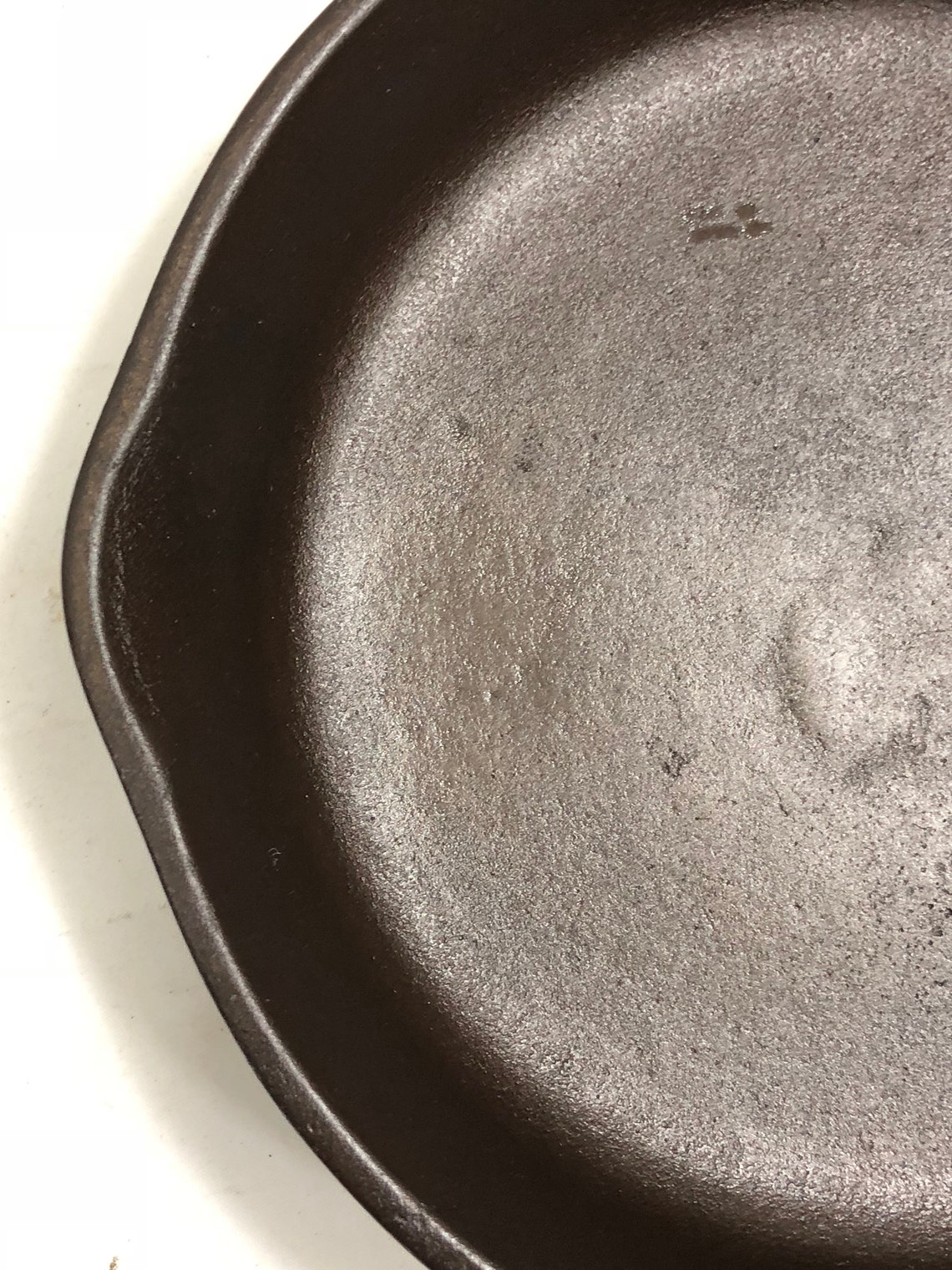 Vintage Unmarked Cast Iron Skillet No. 3 Heat Ring - Etsy