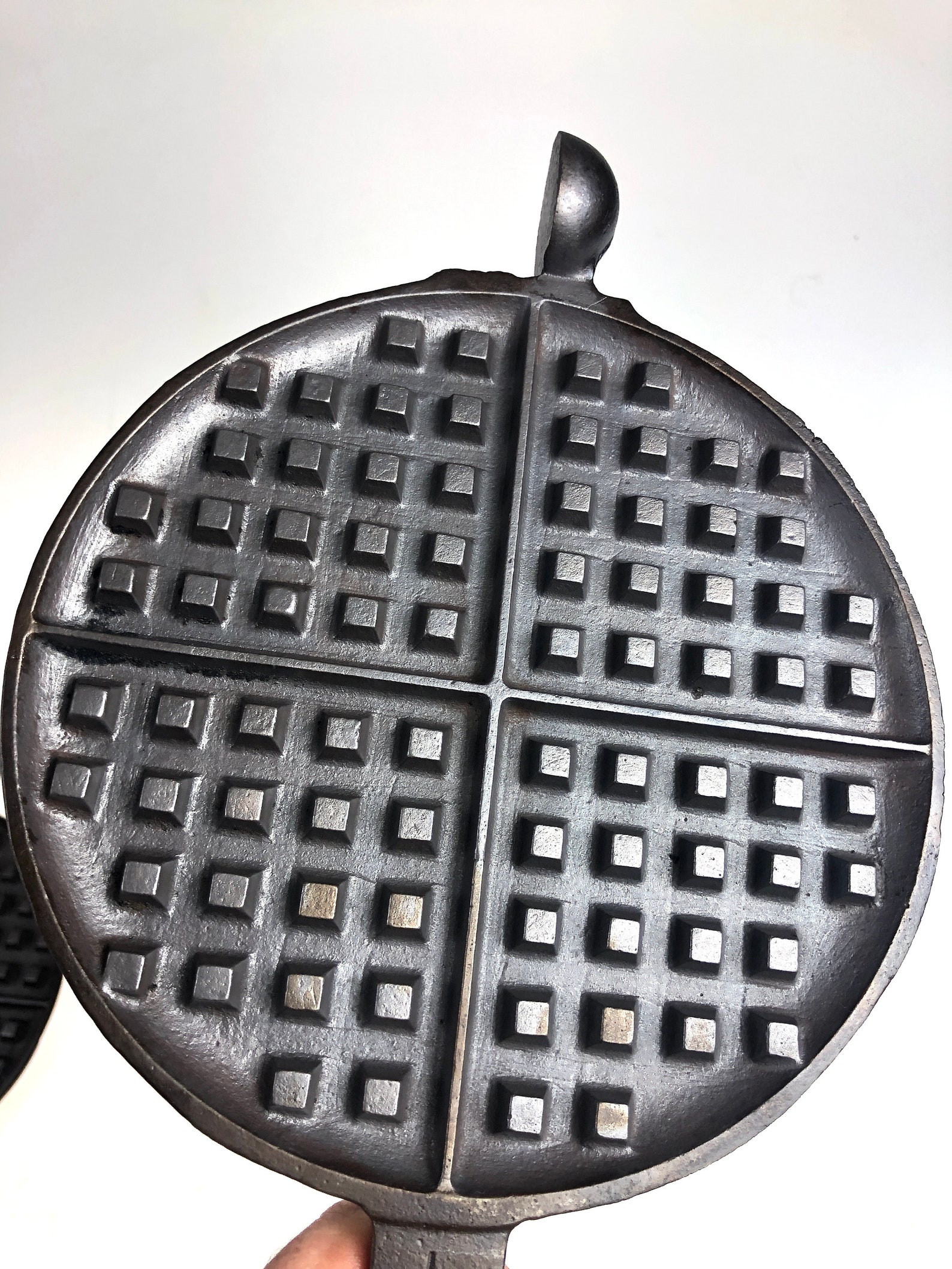 RARE Vintage No. 100 388 Cast Iron Waffle Iron With Base - Etsy