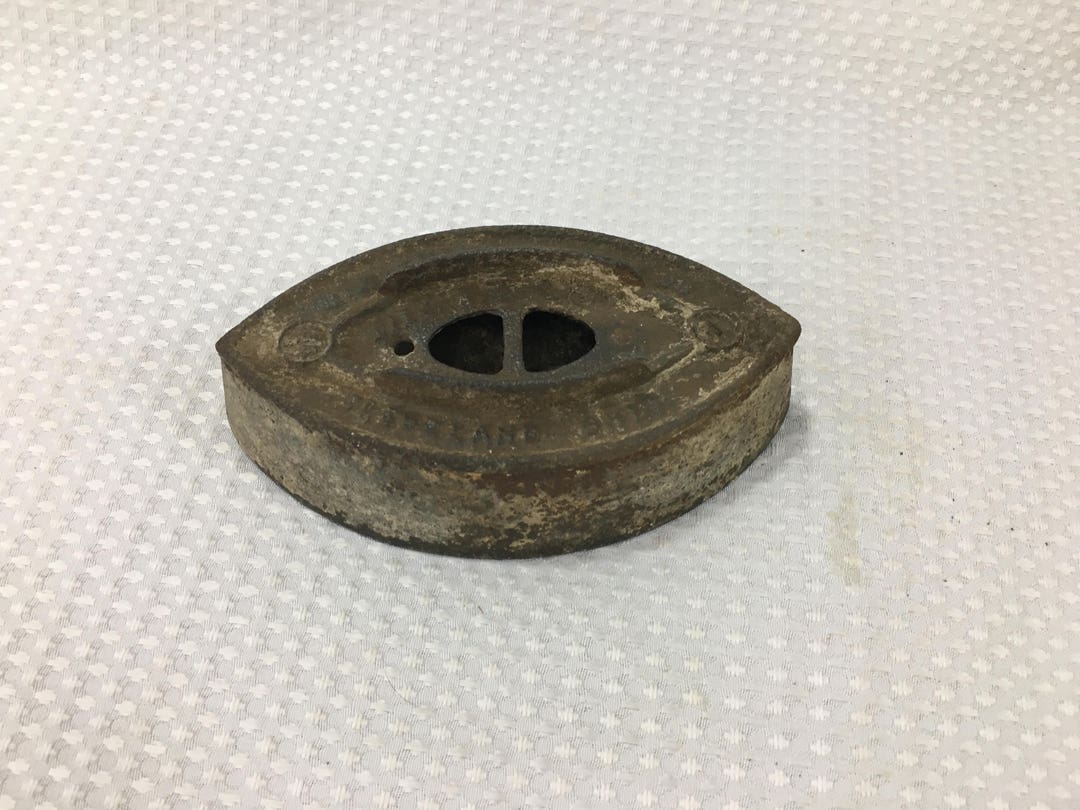 Antique Cleveland Foundry Sad Iron #50 - Etsy