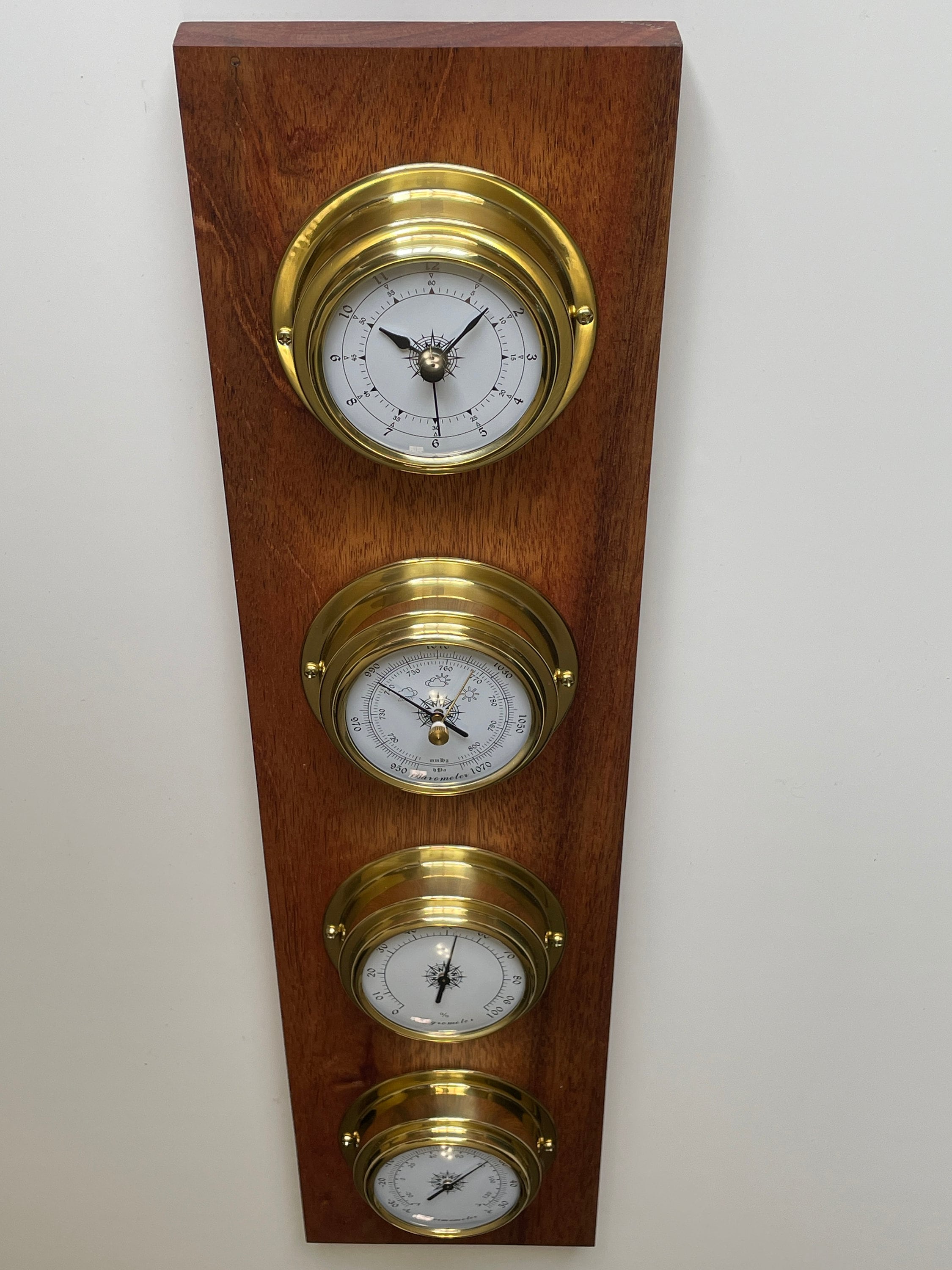 Weather Station - Clock Barometer Hygrometer Thermometer - Solid ...