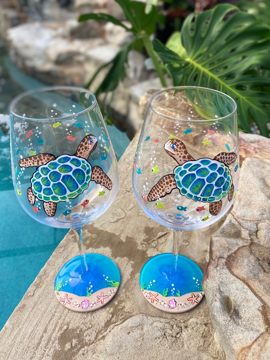 Hand Painted Turtle Wine Glass - Etsy