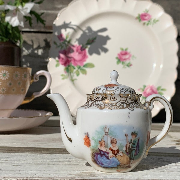 Small Teapot - Etsy