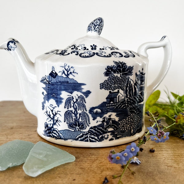 Blue Willow Teapot - Etsy