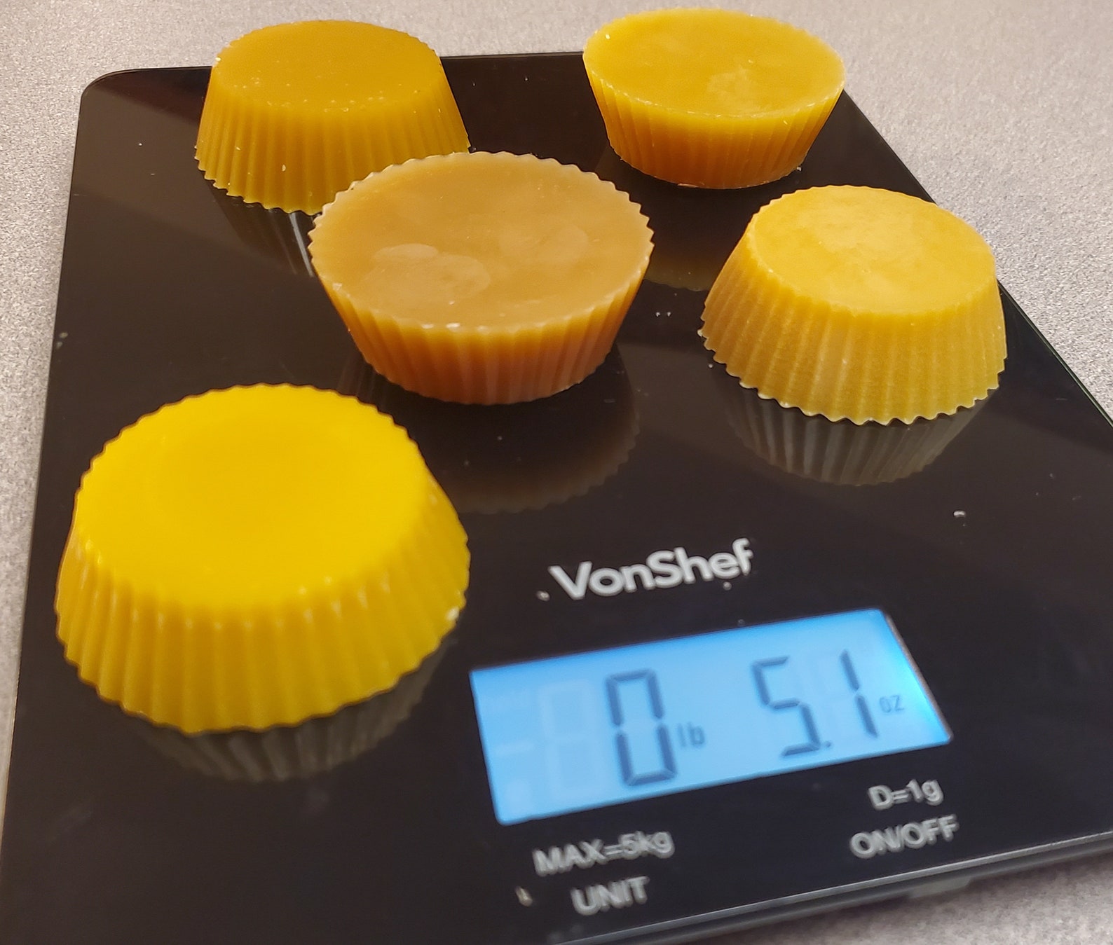 1 Ounce oz Natural Yellow Beeswax in Reese Cup Shape - Etsy
