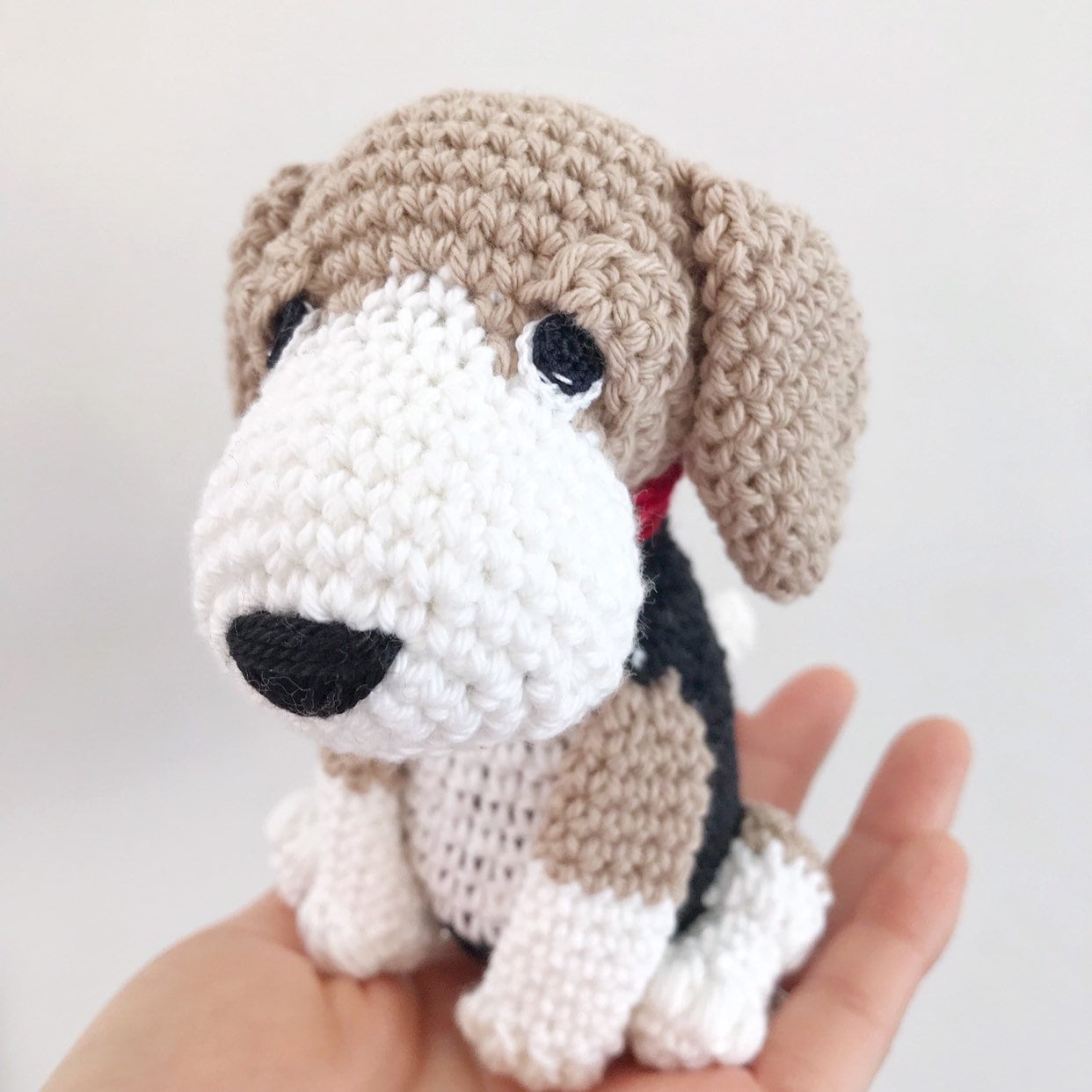 Customisable BEAGLE Crochet Amigurumi With Collar, Crochet Beagle ...