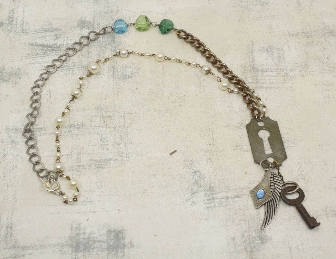 Vintage Upcycled Lock and Key Necklace - Etsy