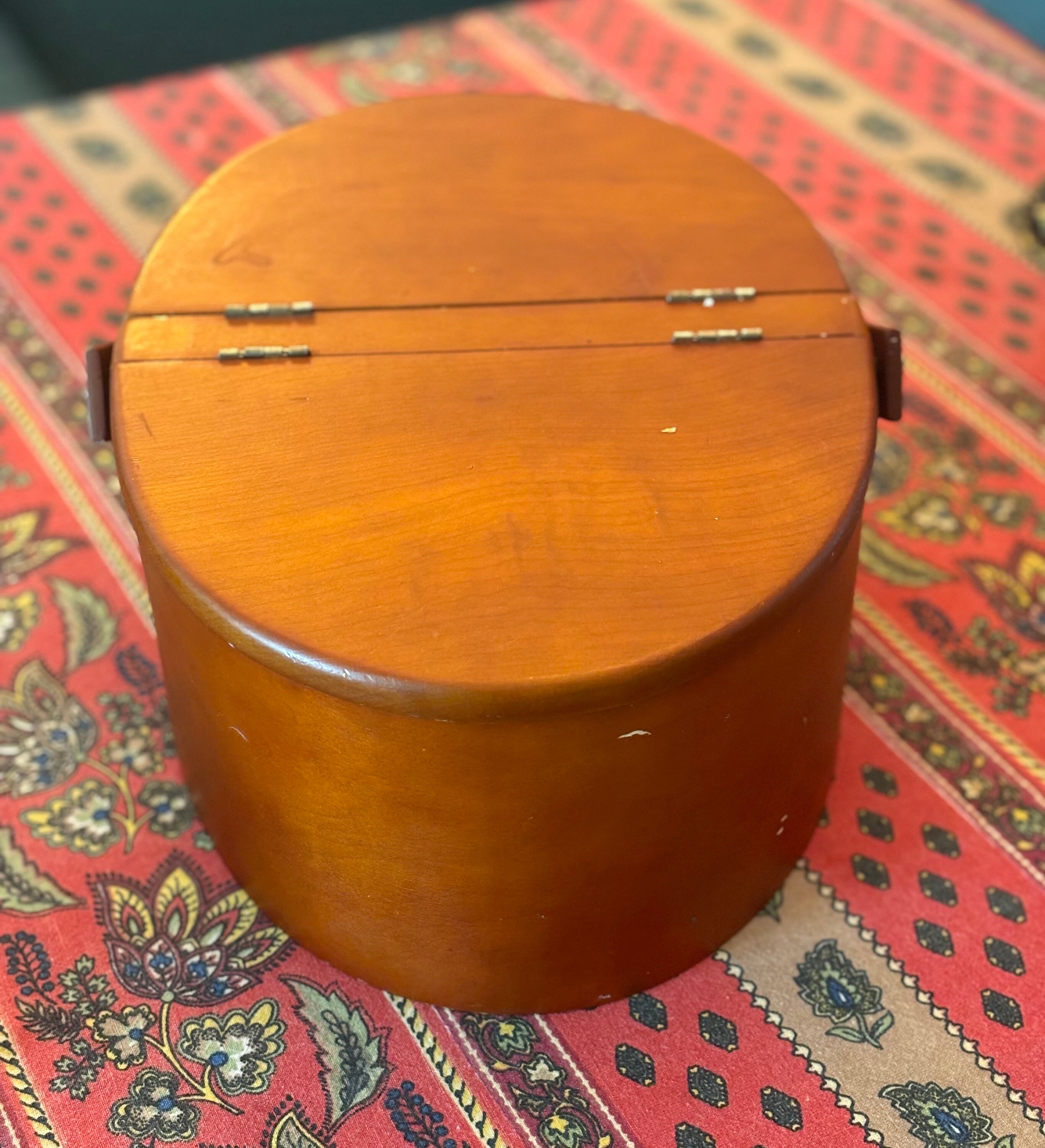 Vintage Wooden Worker Shaker Style Box Oval, Lidded With Handle 13.25 ...