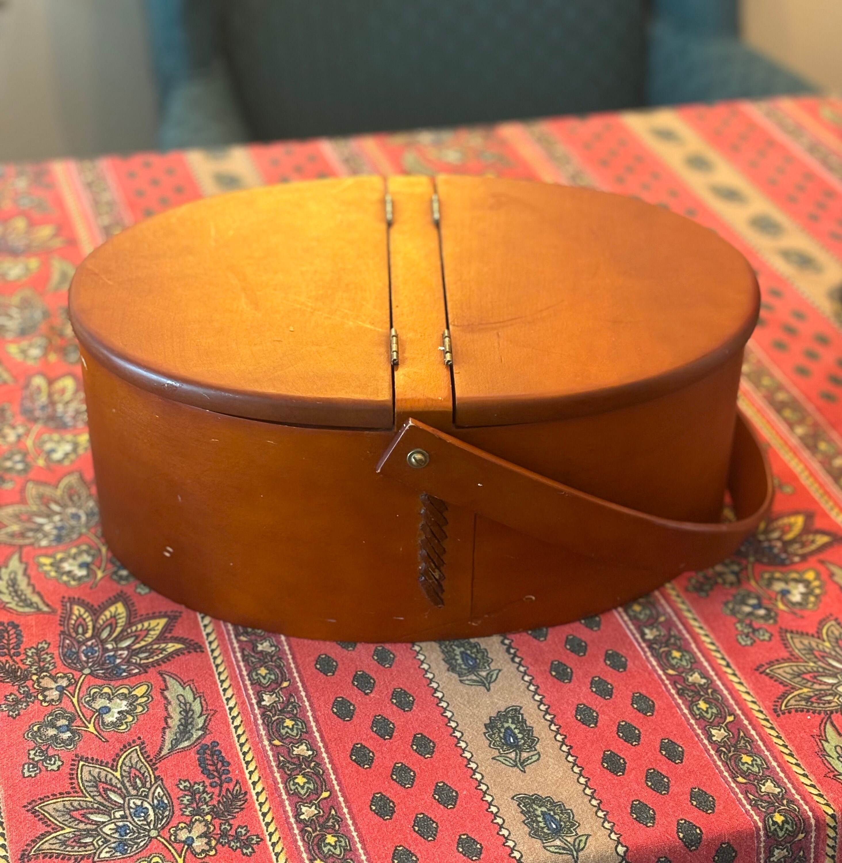 Vintage Wooden Worker Shaker Style Box Oval, Lidded With Handle 13.25 ...