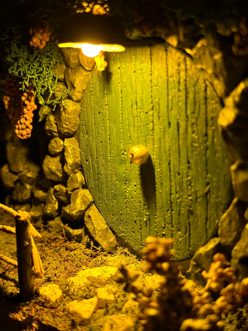 Hobbit House Bilbo's House LOTR Diorama Hobbit Diorama Fantasy Hut ...