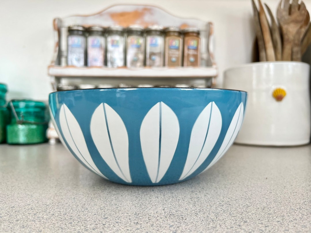 Like New Catherine Holm Enamelware Bowl 8 Inch Blue and - Etsy