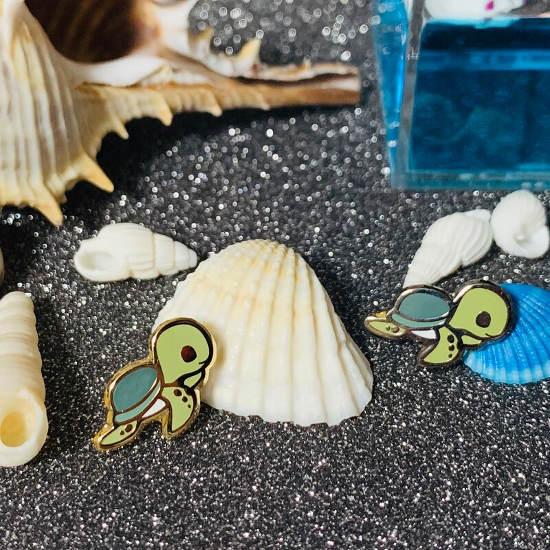 Turtle Enamel Pin - Etsy