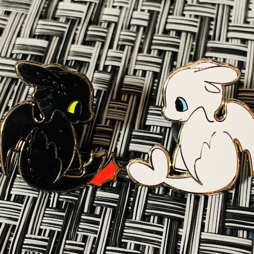 HTTYD Inspired Dragon Tails Be the Night Fury or Light Fury - Etsy