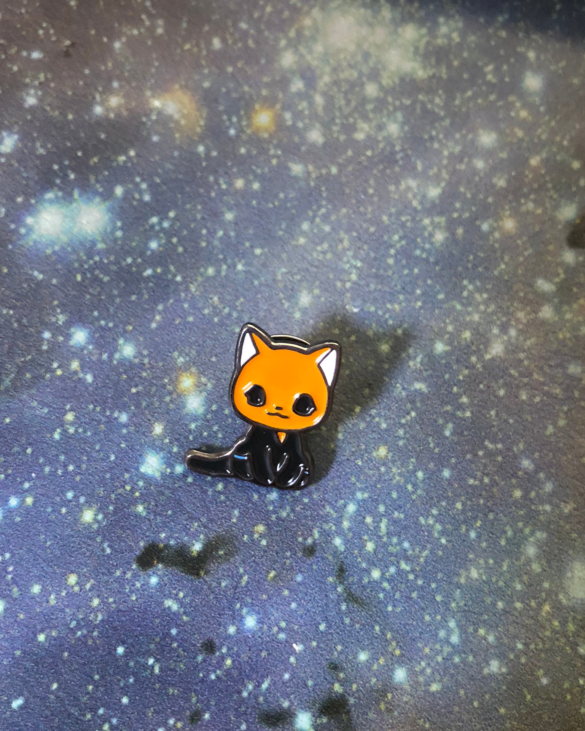 Black widow-cat enamel pin | Etsy