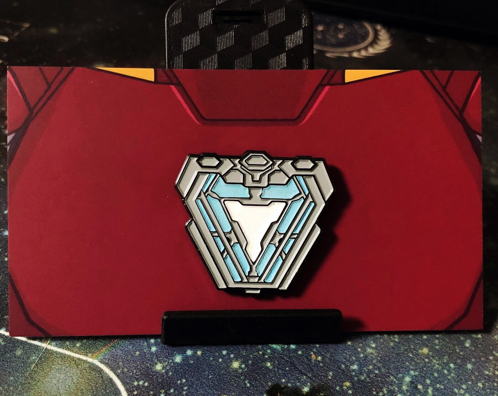 Arcreactorinfinity War Pin-glow in the Dark - Etsy