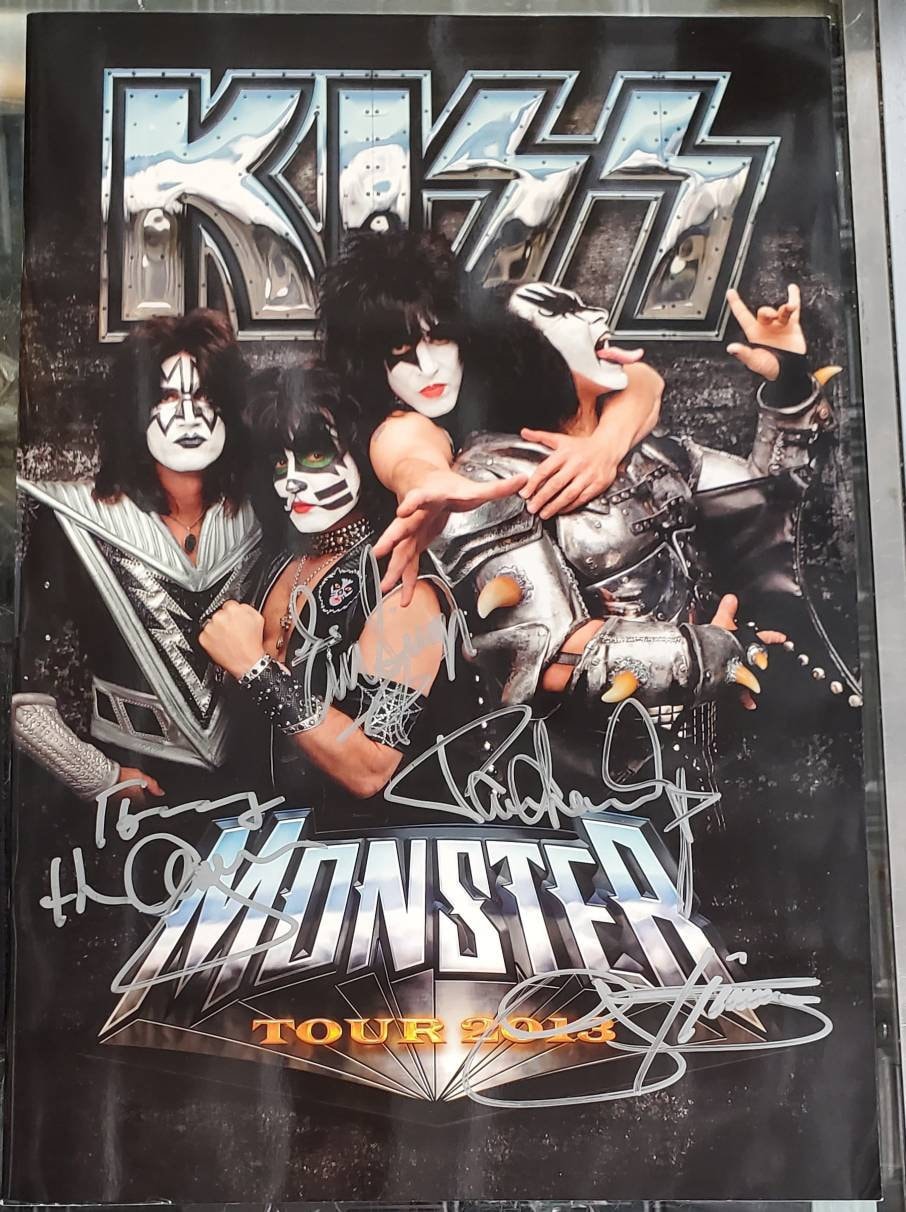 Kiss Tour Book for sale | Only 4 left at -70%