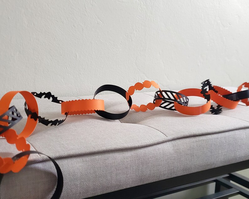 Halloween Ring Chain Decor Svgs PNG DXF Cut Files Pumpkins - Etsy