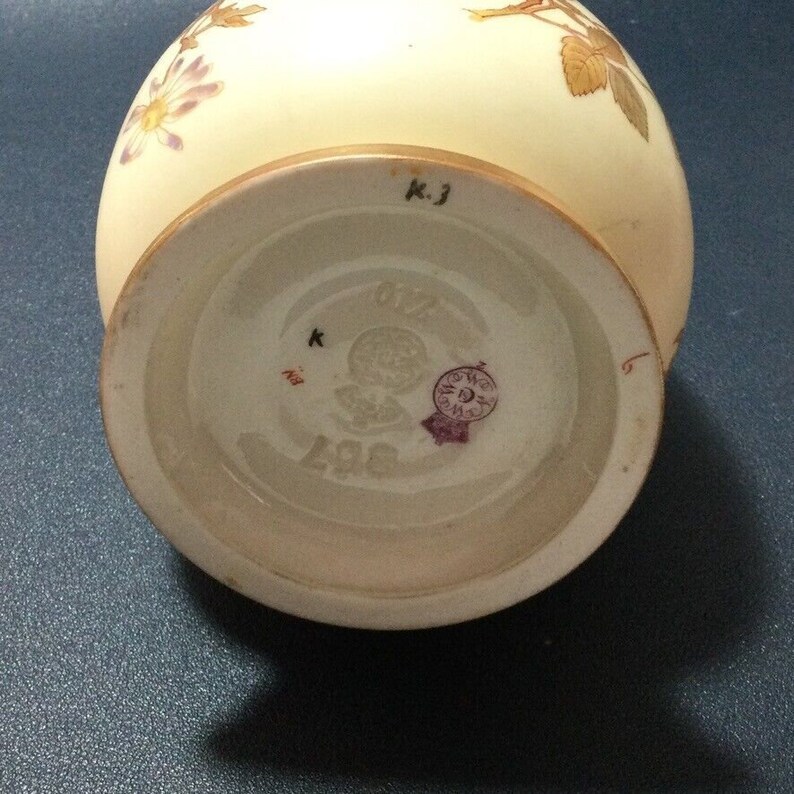 Royal Worcester Porcelain 10 Inches Gilt Decorated Handled Vase Circa ...