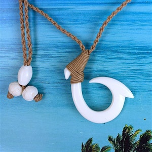Pretty Hawaiian Large Fish Hook Necklace, Hand Carved Buffalo Bone 3D ...